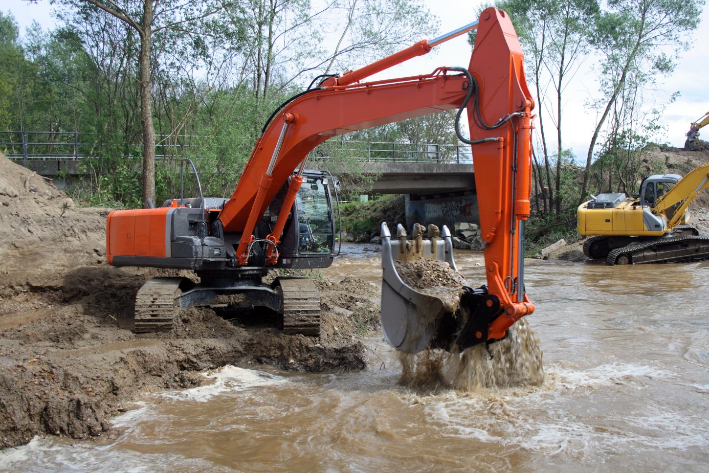 Choosing the Right Dredging Machine for Your Project