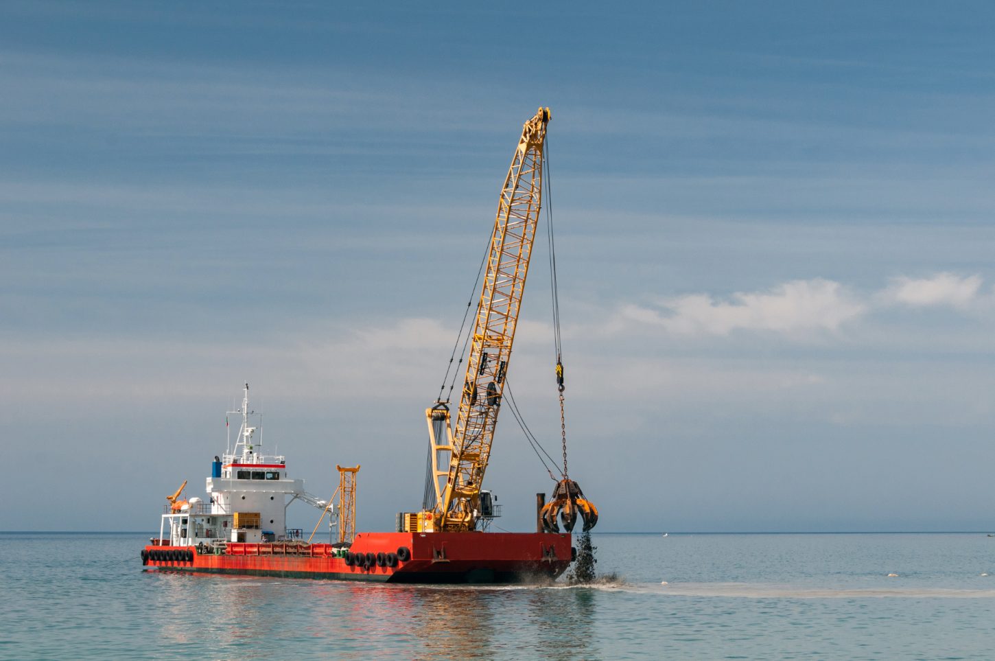 What Is a Dredger Boat? Key Types & Functions